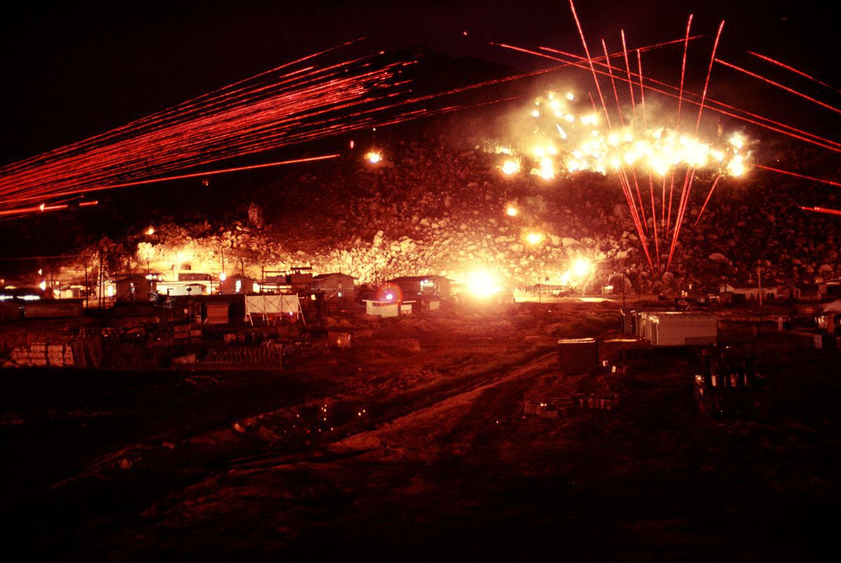 Incredible Night-Time Photographs of an Intense Firefight in Vietnam ...