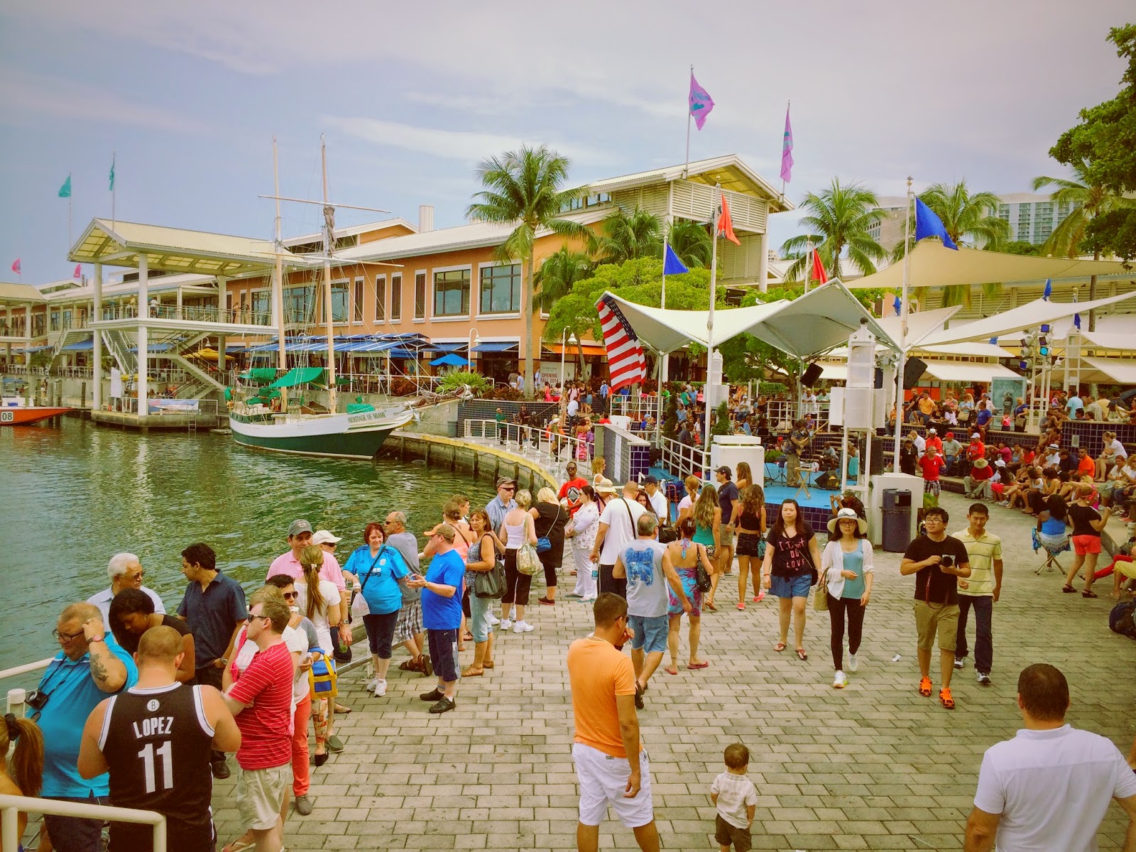 SUNDAYS IN MIAMI • Nextination