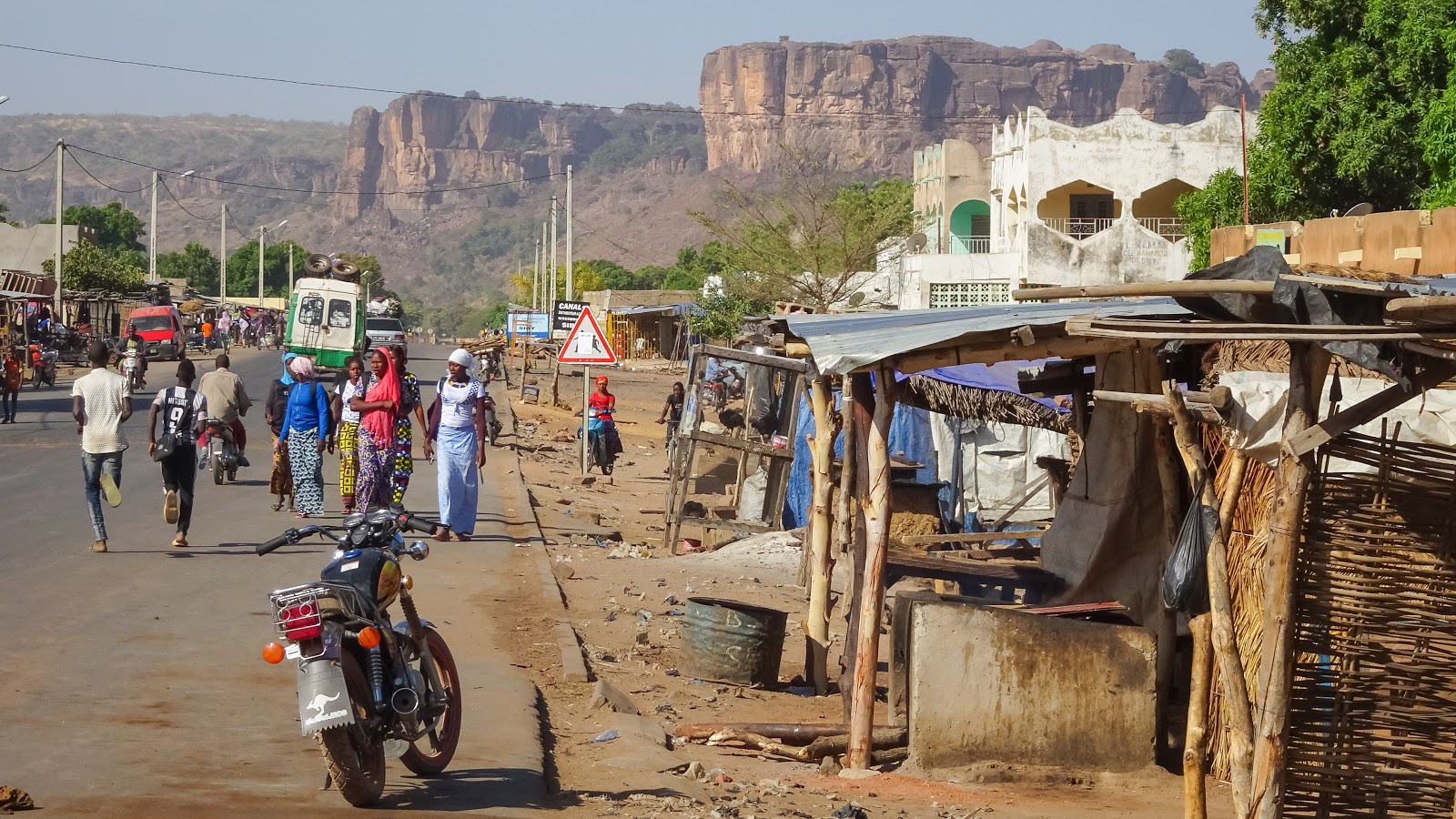 Mali - Hiking in Sub-Saharan Mountains - Sven's Travel Venues
