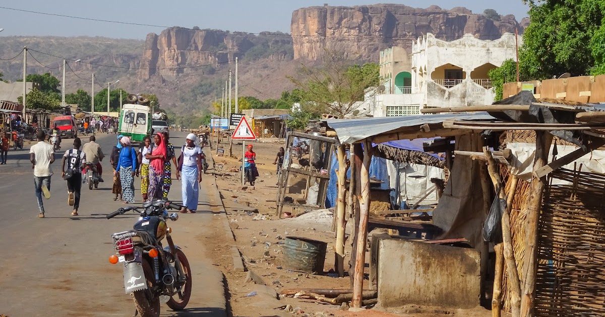 Mali - Hiking in Sub-Saharan Mountains - Sven's Travel Venues