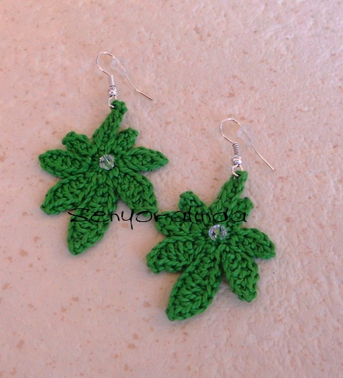 MANOS QUE TEJEN* * *: Cannabis a crochet