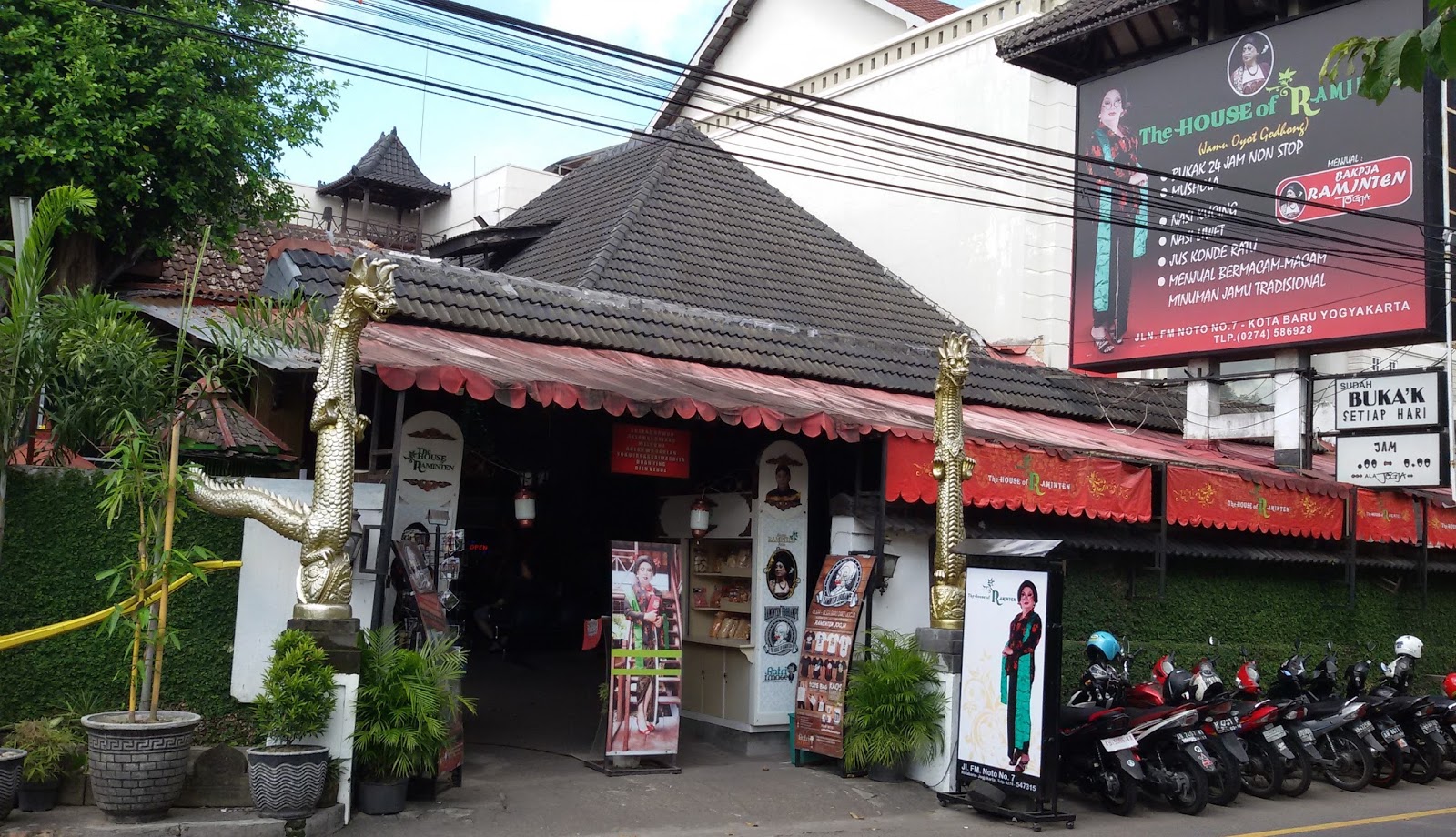 Cerita Kenanga: Berkunjung ke House Of Raminten Yogyakarta