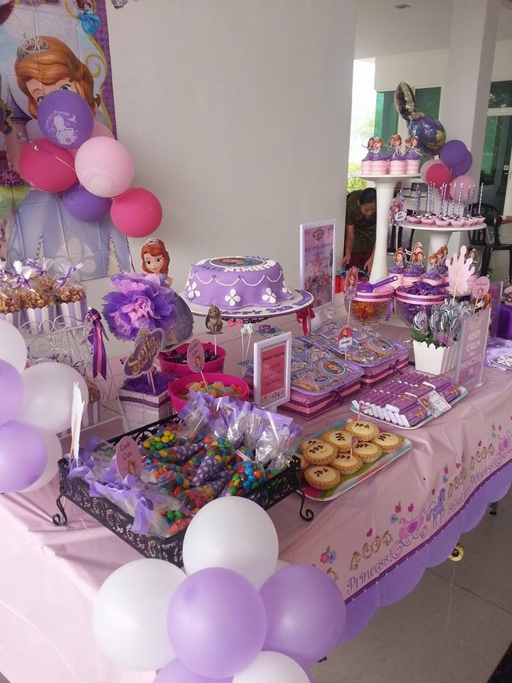 L'mis Cakes & Cupcakes Ipoh Contact : 012-5991233 : Sofia The First Candy Buffet