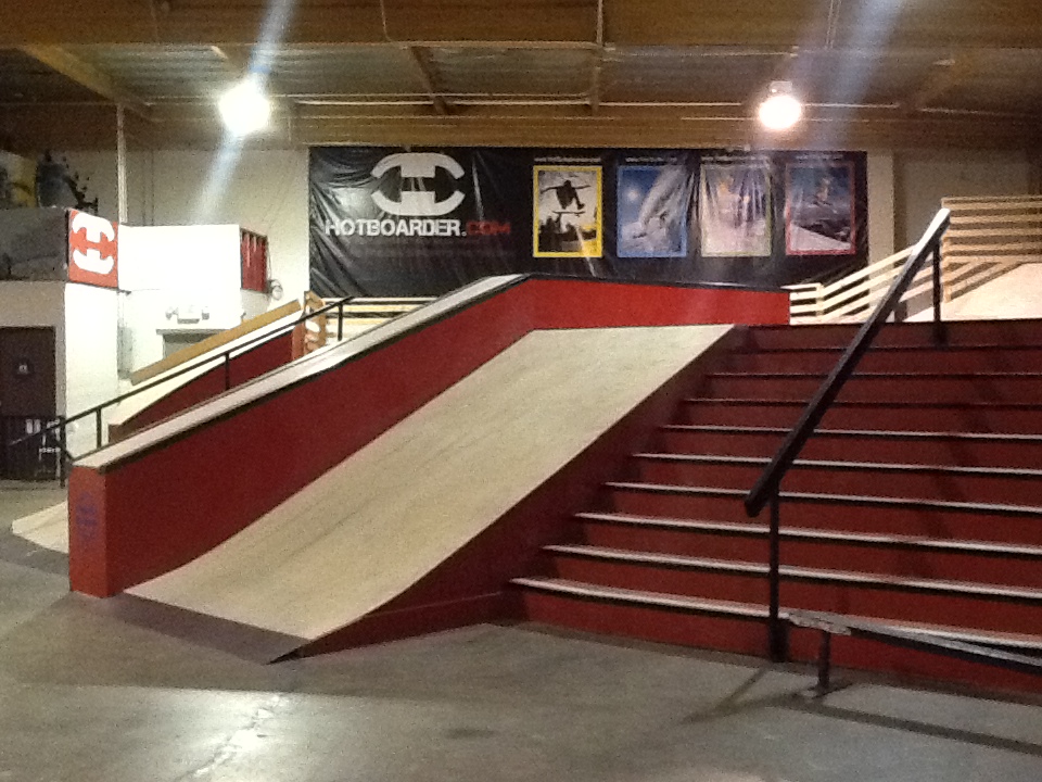 Skate Sessions: Skatepark Tours: The SkateHouse (Chatsworth, CA)