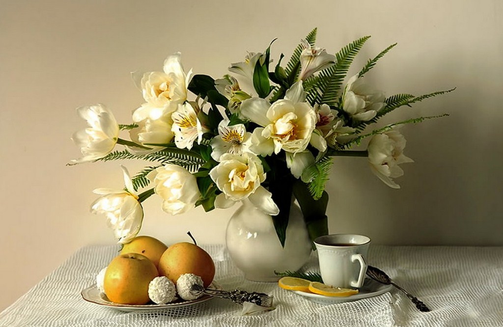 Historia y evolución de la pintura artística : Bodegón con flores