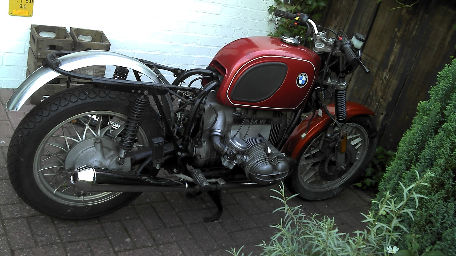 BMW R45 Classic Umbau: R45 Umbau: Lampenhalter, Auspuff, Kotflügel usw.