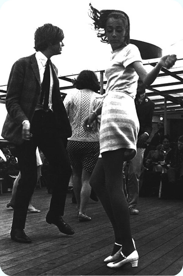 Bell Street: Dancing Mods