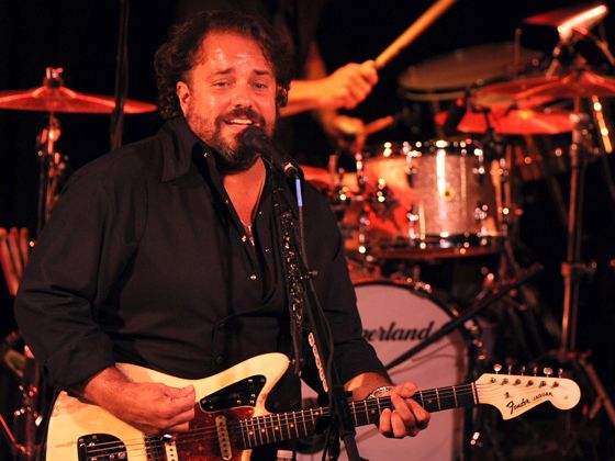 Rock 'n' Roll Truth: The Mavericks deliver an epic concert in San Juan ...