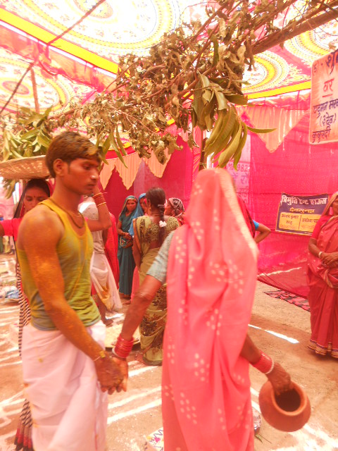 GONDMAHASABHA: GOND SAMAJ ME SAMUHIK SAMAJIK VIVAH