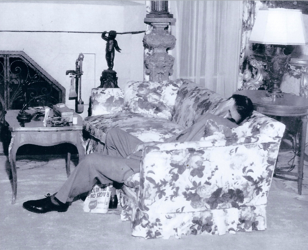 A Brutal Killer and A Smart Businessman: Everyday Photos of Bugsy ...