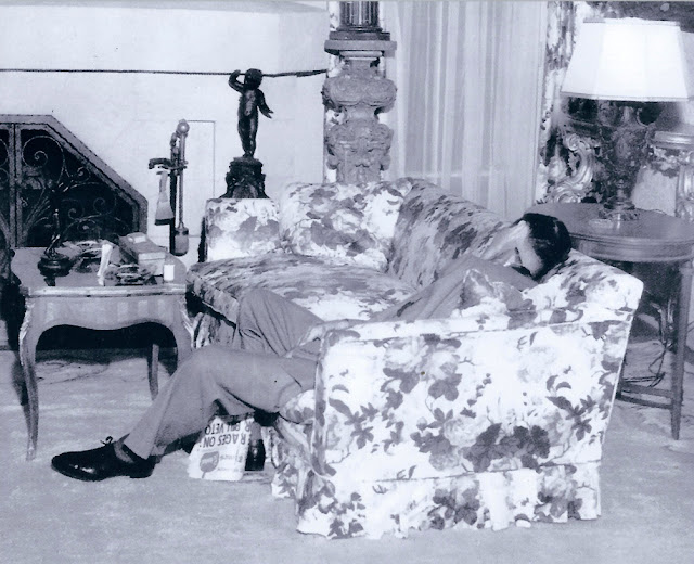 A Brutal Killer and A Smart Businessman: Everyday Photos of Bugsy ...