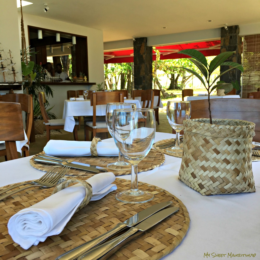 My Sweet Mauritius: DEJEUNER A FALAISE ROUGE