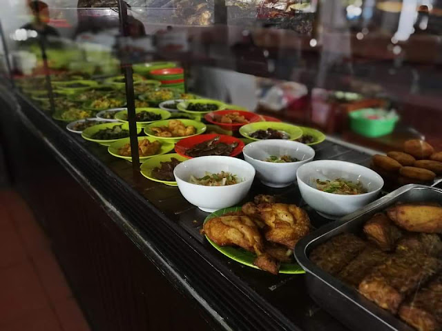Authentic Dayak Food at Ruman Makan Samba - Palangkaraya Kalimantan Tengah