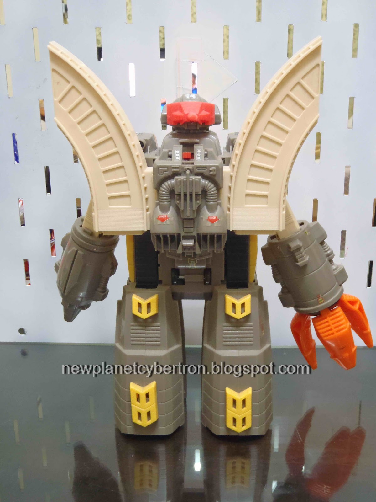 New Planet Cybertron: Transformers Review: G1 Omega Supreme (Encore ...