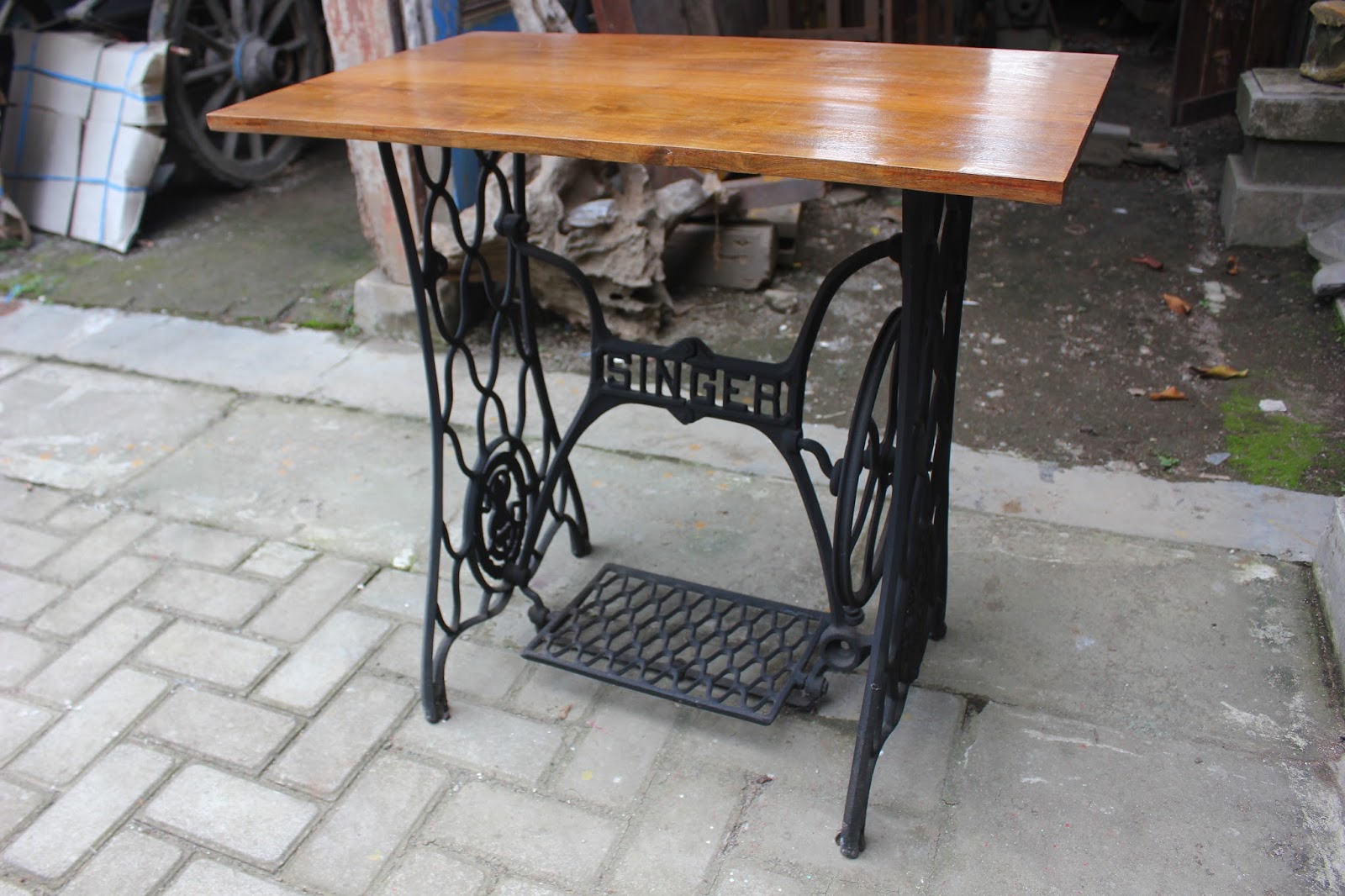 FAZA ANTIQUE and ARTS: MEJA EKS MESIN JAHIT SINGER