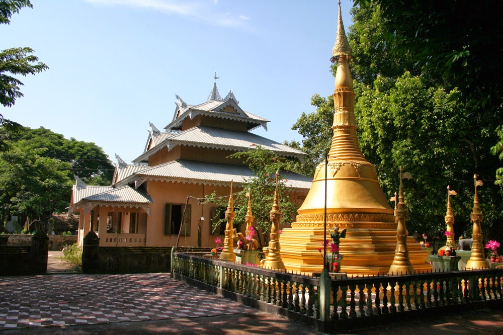 Amar Ami: Changing Rakhaine Adivasi Culture in Bangladesh: A study Of ...