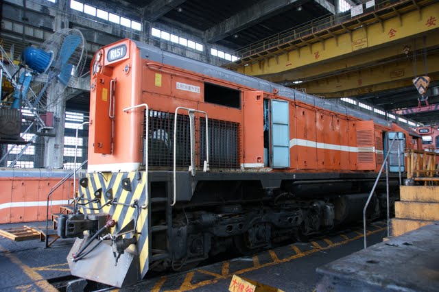 Blair's 鐵道攝影: R151柴電機車 / TRA R151 Diesel-electric Locomotive