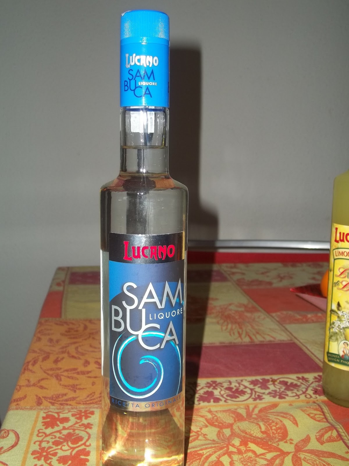 UNA FANTASTICA EMOZIONE......: BEVIAMOCI UN LUCANO........