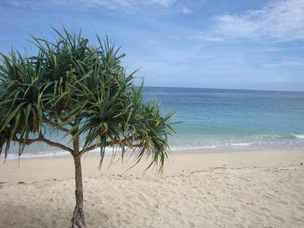 GEGER BEACH, BEAUTIFUL BEACH IN BALI YOU MUST VISIT ~ Bali Island ...