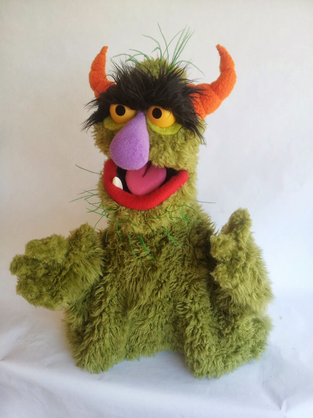 Puppets and Banjos: Custom Monster!