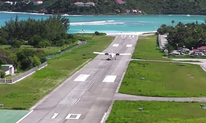 7 Landasan Pesawat Terbang Paling Ekstrim Di Dunia ~ TITIAN ILMU