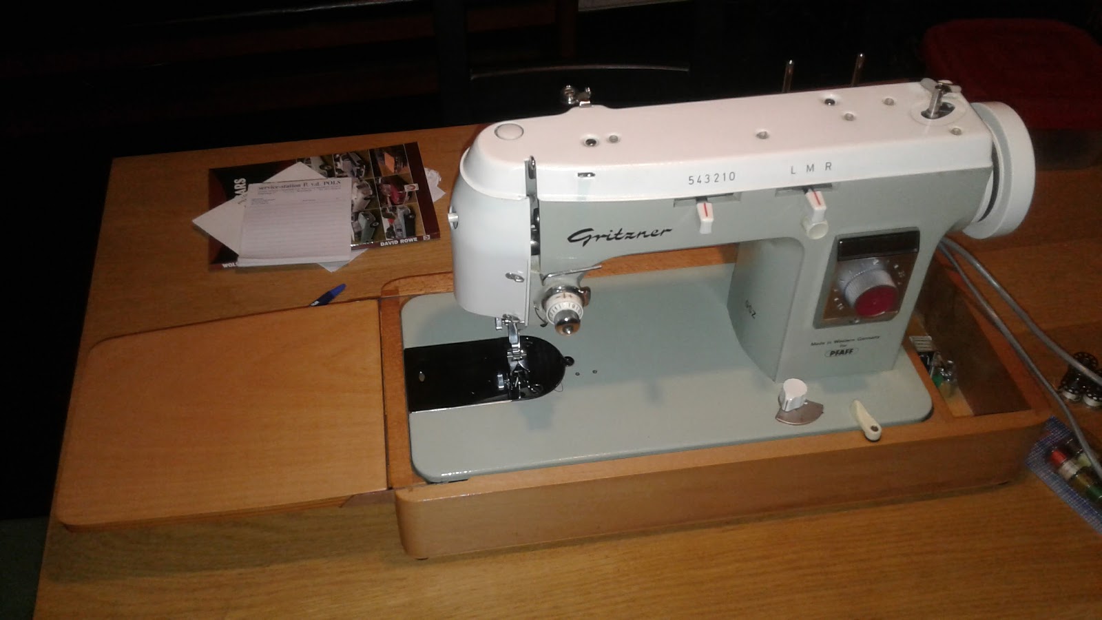 RustyDaytrips.nl: Old sewing machines: The monumental Gritzner(Pfaff ...