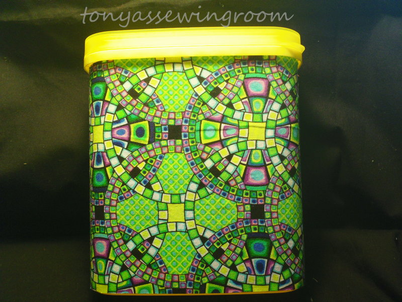 Tonya's Sewing Room: Mod Podge a Food Container-Tutorial