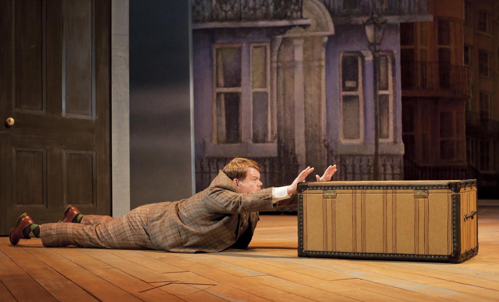 'One Man, Two Guvnors' review or 'The National lets its hair down.'