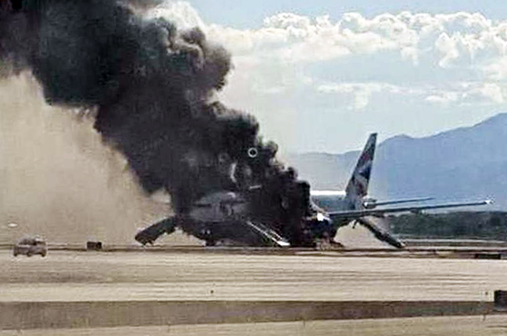 Aero Pacific Flightlines: British Airways 777-200 erupts in flames at ...