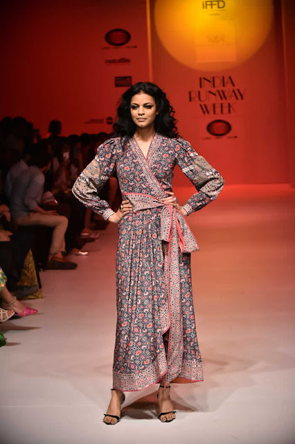 Bollywood Actress Saree Collections: Noyonika Chatterjee Walked the ...