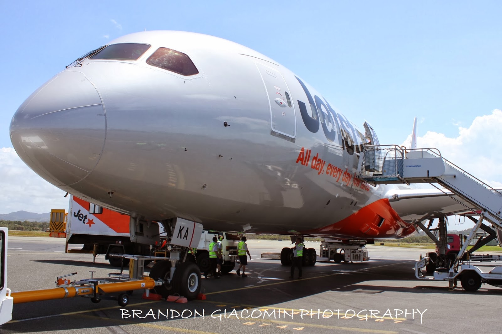 Queensland Plane Spotting: Inaugural Jetstar Boeing 787 Dreamliner ...