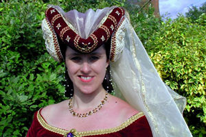 Medieval Bride: Medieval crazy women's hats