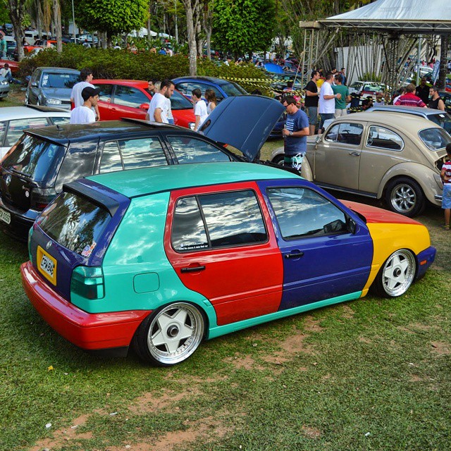 Sobre Rodas: Golf Colorido