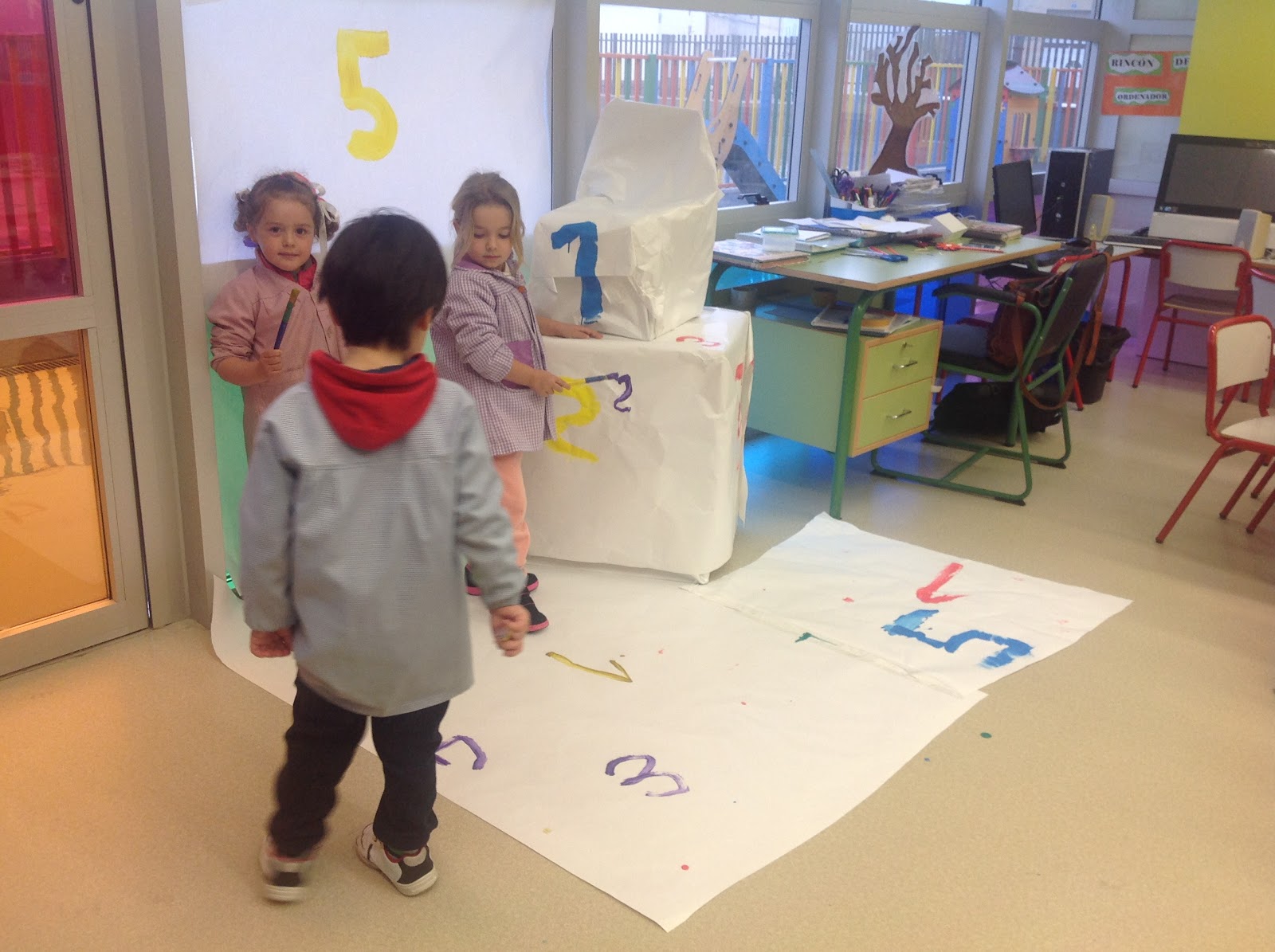 CLASE DE 3 AÑOS ENTRENA: PINTAMOS RINCÓN DE LOS NÚMEROS