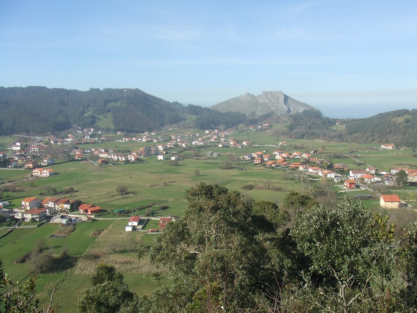 La cueva del tasugo: VALLE DE LIENDO