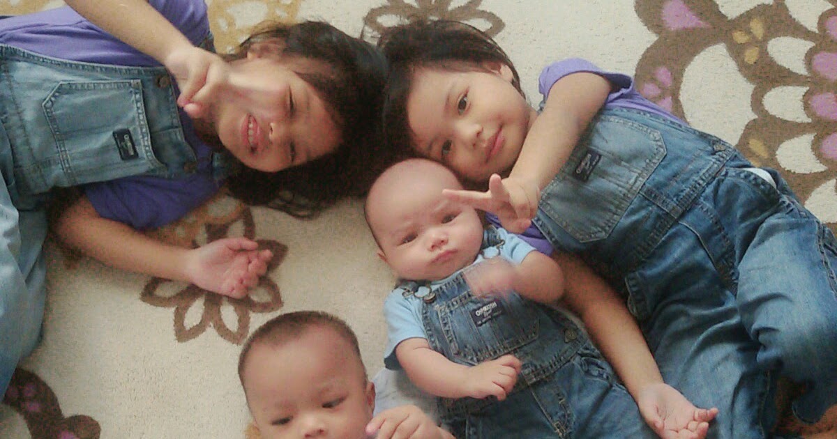 Working mommy: Mother of 4 kids