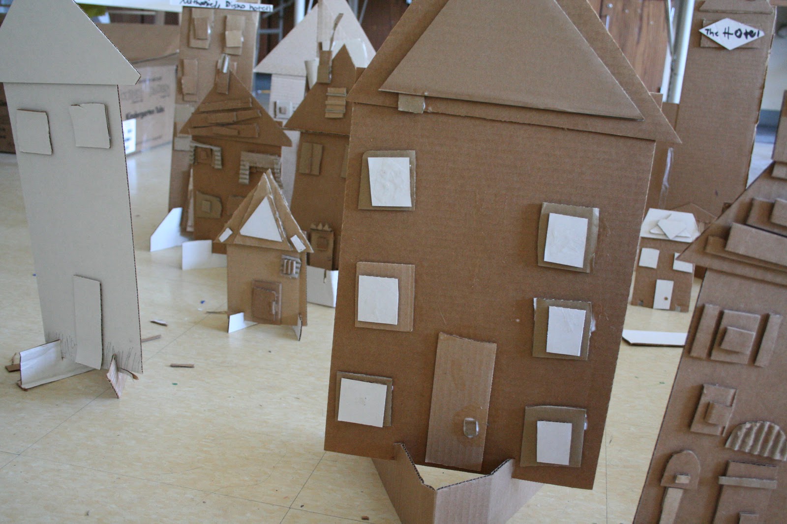 Art Project Girl: Recycled Cardboard City