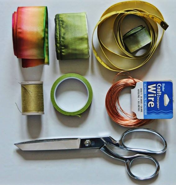 Fácil manera de hacer botones de rosas con listón ~ Haz Manualidades