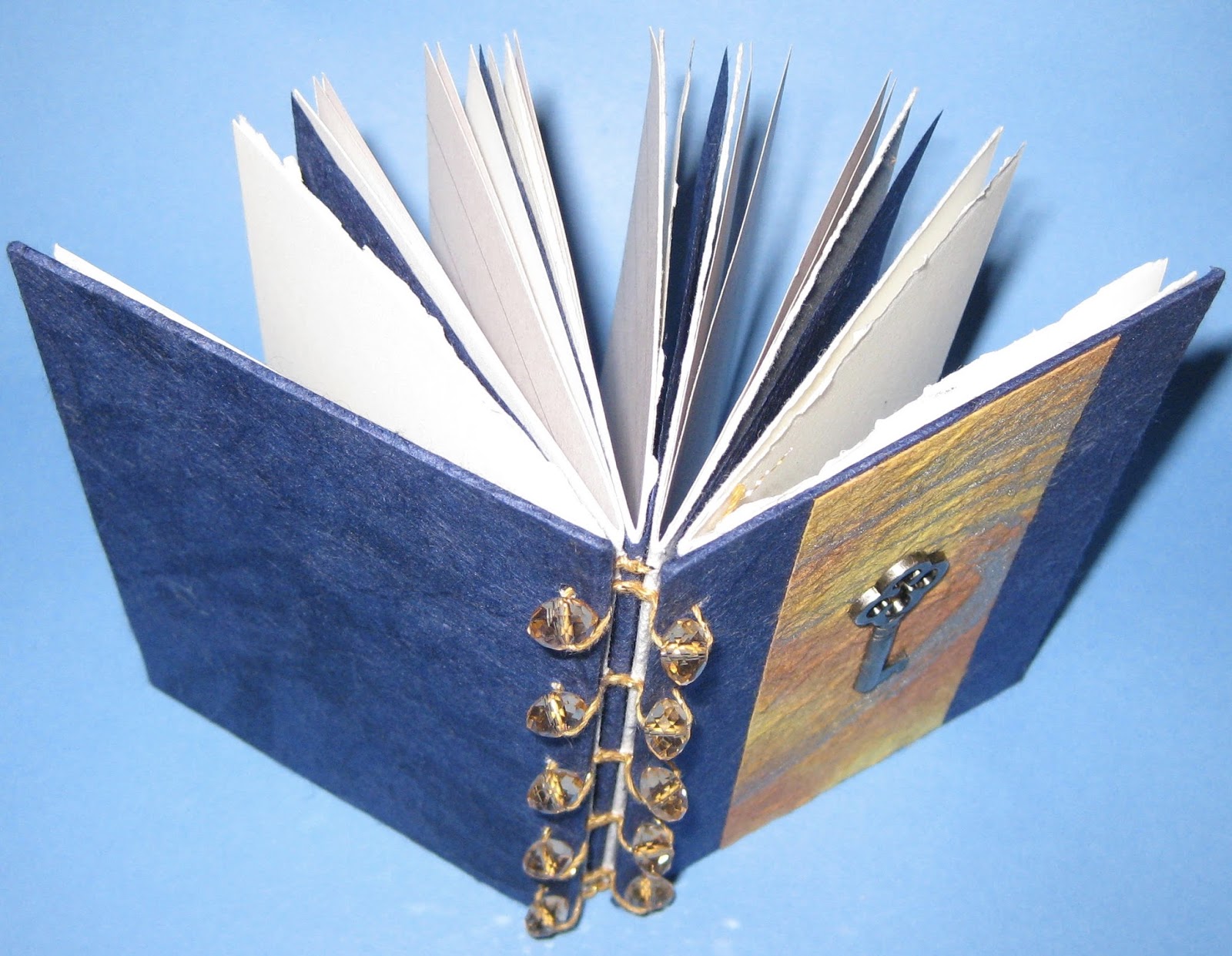 Art Craft Share: Making Books with Beads