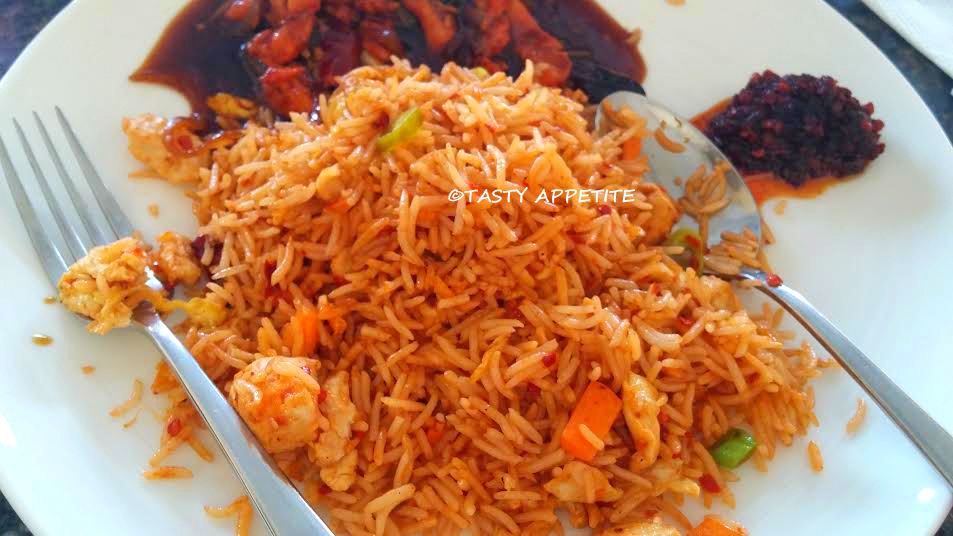 Schezwan Chicken Fried Rice / Schezwan Fried Rice Recipe / Schezwan Recipes