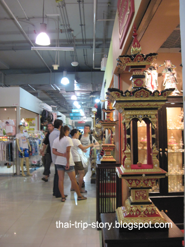 Travel & Story in Thailand: JJ Mall