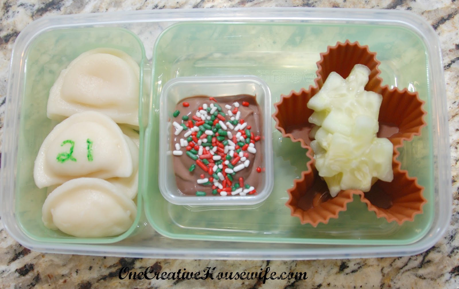 One Creative Housewife: Lunches Week 15 - Advent Style