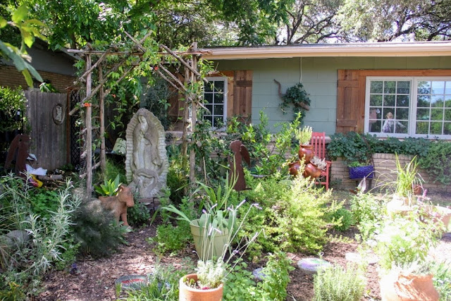 Rock-Oak-Deer: Inside Austin Gardens Tour Preview