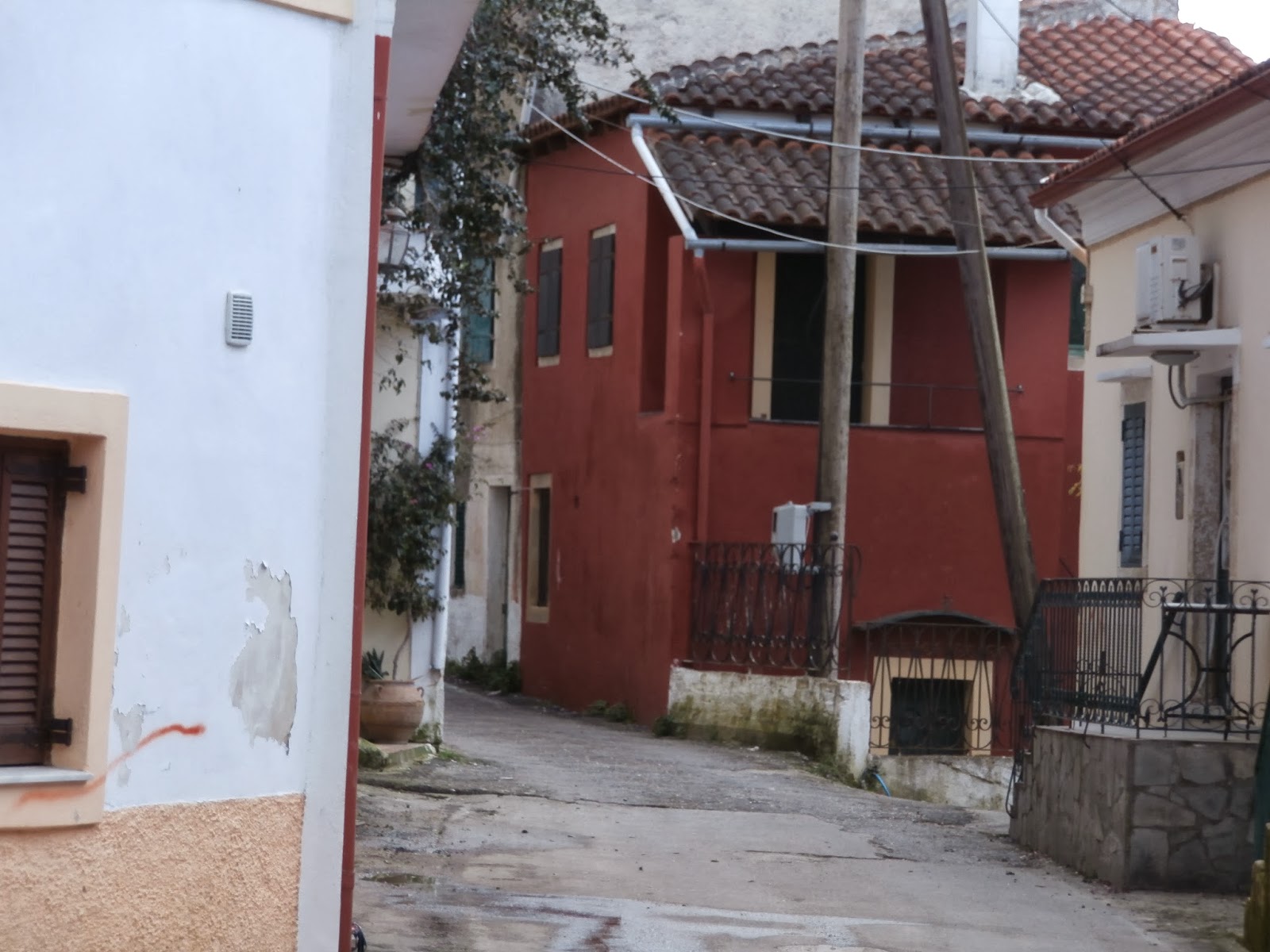 ΚΕΡΚΥΡΑ-ΙΣΤΟΡΙΑ ΒΑΛΑΝΕΙΟΥ: ΛΙΓΑ ΛΟΓΙΑ ΓΙΑ ΤΟ ΧΩΡΙΟ