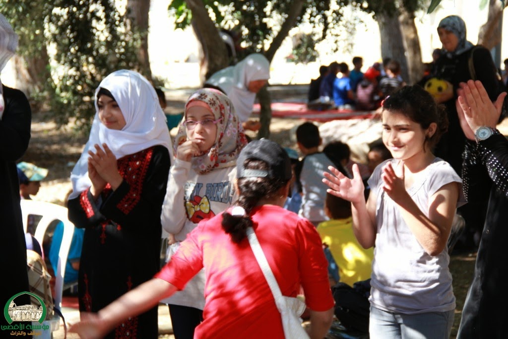 Water sports! Arts and crafts! Muslim summer camp on Temple Mount ...