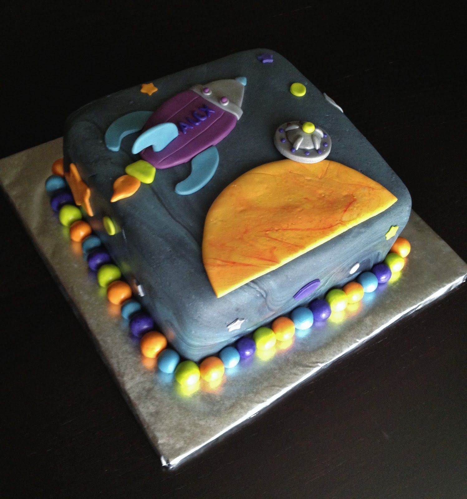 Custom Cakes by Julie: May 2013