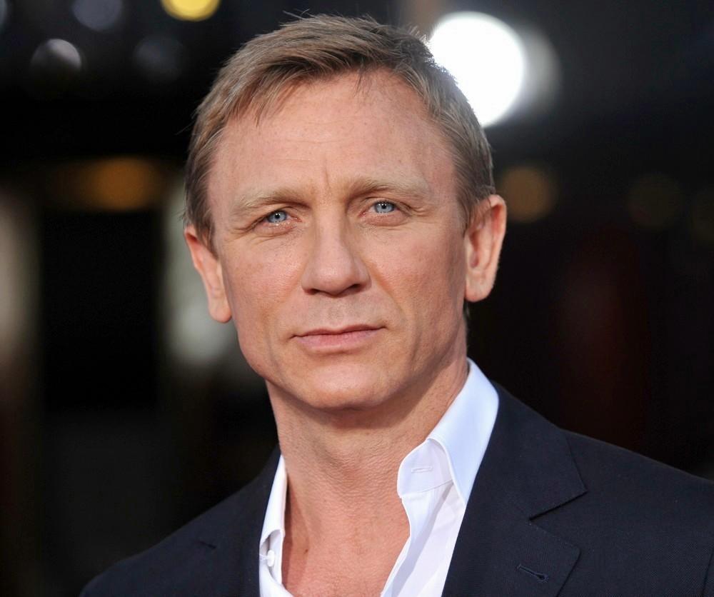 Image Ocean: DANIEL CRAIG