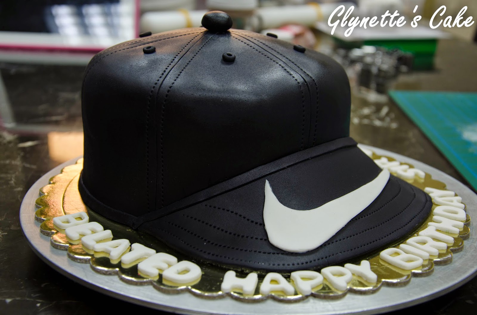 Glynette's Cake: nike