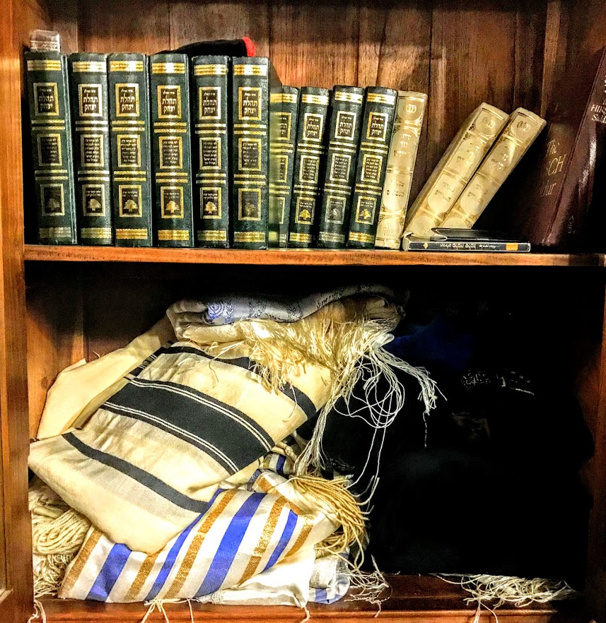 Patrick Comerford: A reminder of 613 laws in 613 knots while praying