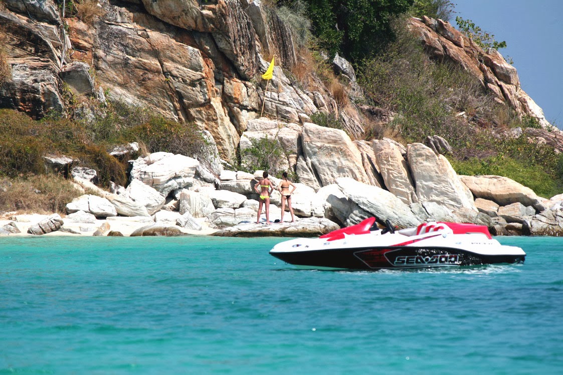 Tum Sikwae ตุ้ม สี่แคว: ทริปเกาะริ้น พัทยา Koh Rin Pattaya